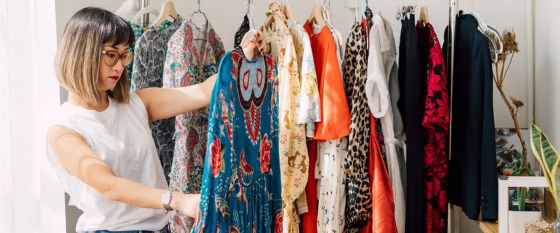 Styling Second-Hand and Vintage Luxury Fashion: Expert Tips for a ...