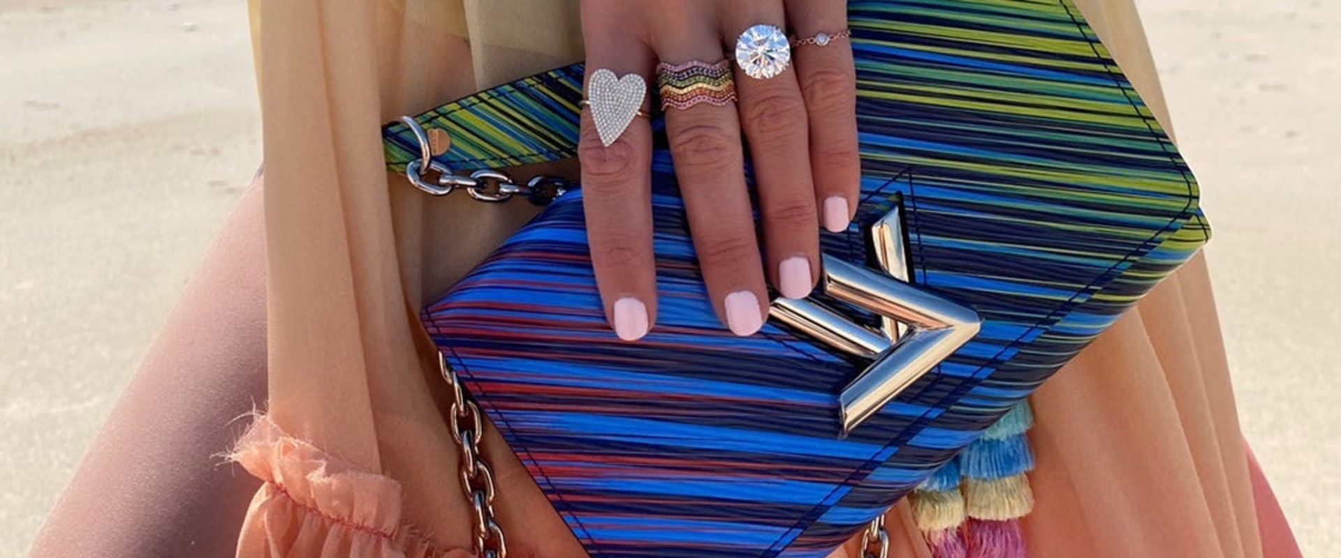 Creating a Stylish Look with Vintage or Second-Hand Luxury Fashion Items